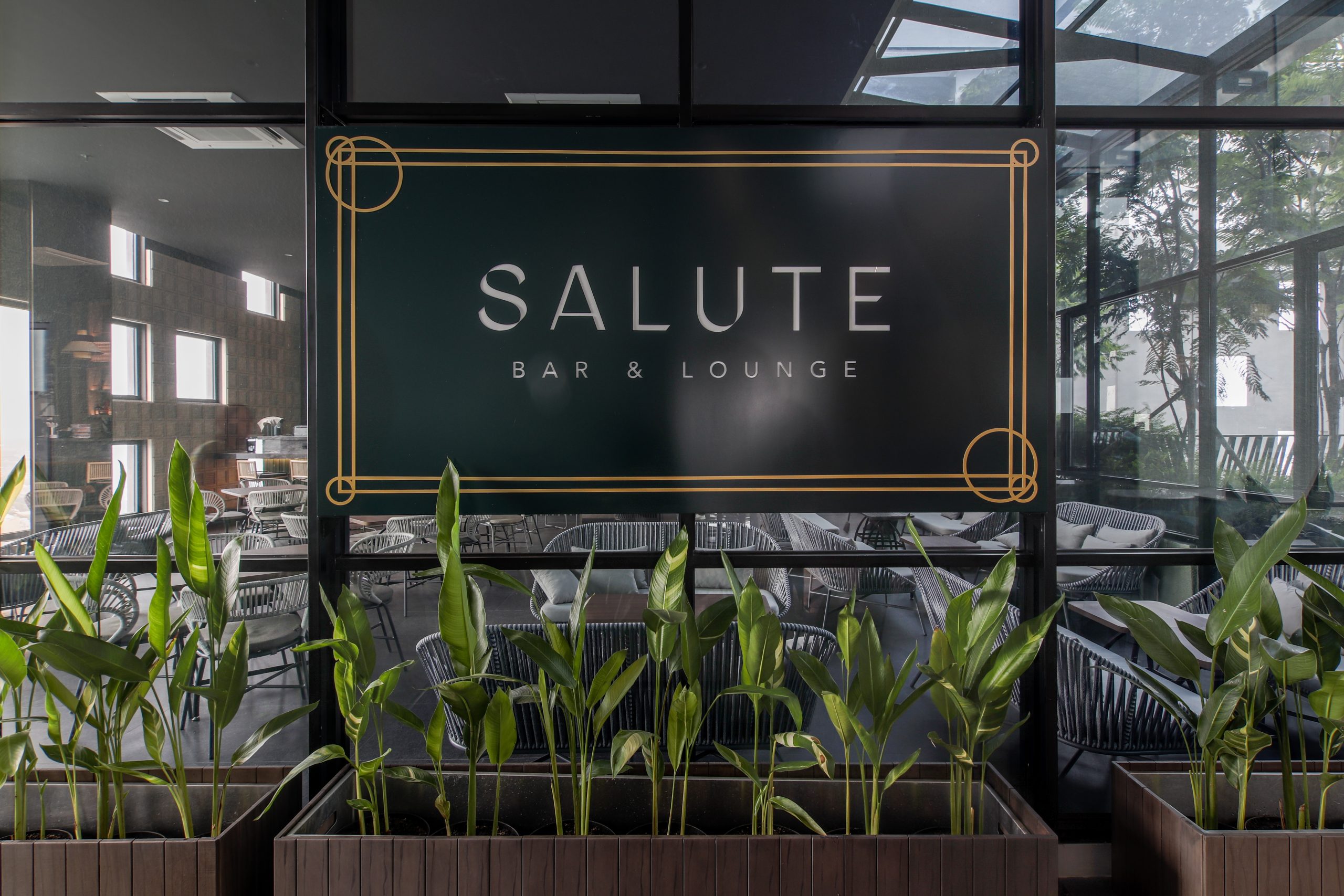 Salute Bar & Lounge – SOUTH78